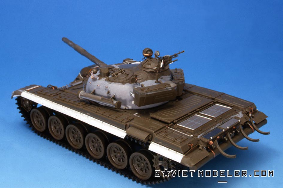 TANQUE T-72